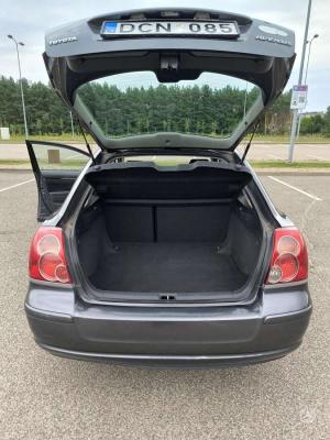 Pelēks Toyota Avensis 2007 Viļņa, ar dzinēja tilpumu 2.00 L un nobraukumu 361 tūkst. km par 1200 €, foto 9 vietnē AUTOMOTO.COM.LV