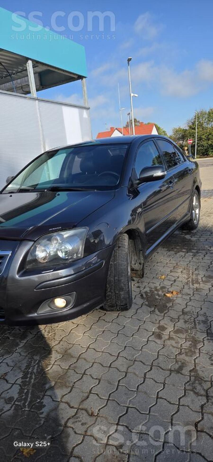 Pelēks Toyota Avensis 2007 Kuldīga, ar dzinēja tilpumu 2.20 L un nobraukumu 283 tūkst. km par 1650 €, foto 3 vietnē AUTOMOTO.COM.LV