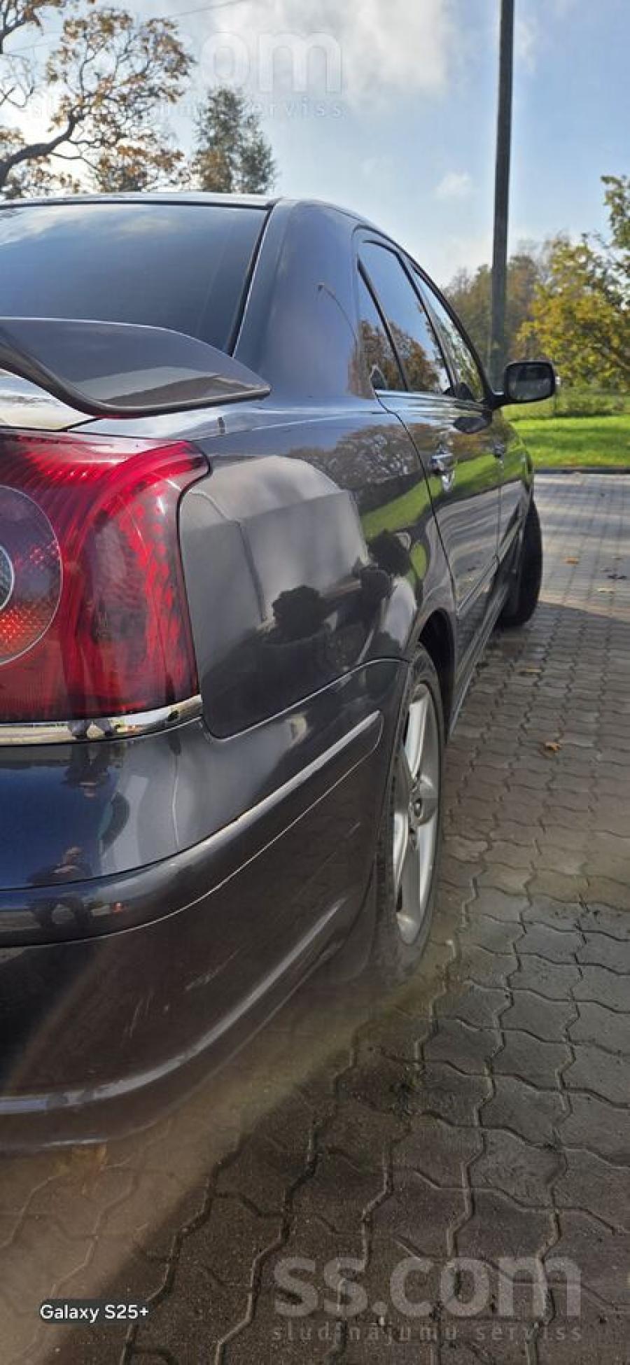Pelēks Toyota Avensis 2007 Kuldīga, ar dzinēja tilpumu 2.20 L un nobraukumu 283 tūkst. km par 1650 €, foto 7 vietnē AUTOMOTO.COM.LV