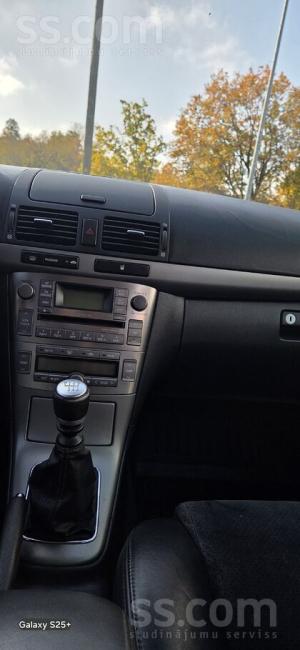 Pelēks Toyota Avensis 2007 Kuldīga, ar dzinēja tilpumu 2.20 L un nobraukumu 283 tūkst. km par 1650 €, foto 12 vietnē AUTOMOTO.COM.LV