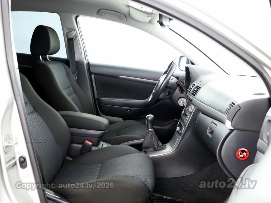 Серый Тойота Авенсис 2008 в Таллин, объемом двигателя 2.00 л и пробегом 195 тыс. км за 2699 €, фото 7 на AUTOMOTO.COM.LV