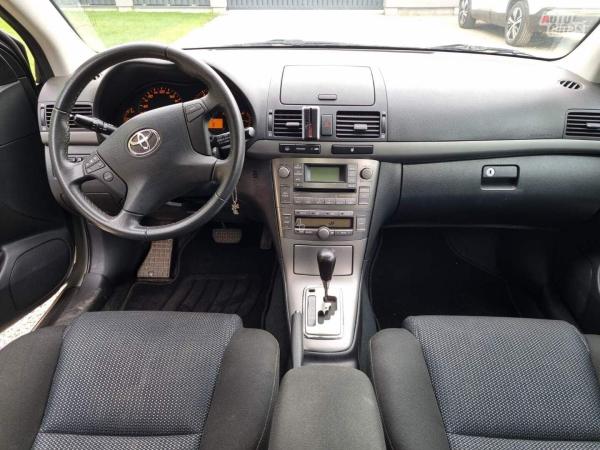 Grey Toyota Avensis 2008 in Siauliai, with an engine capacity of 2.00 L and mileage of 126 thousand km for 2600 €, photo 9 on AUTOMOTO.COM.LV