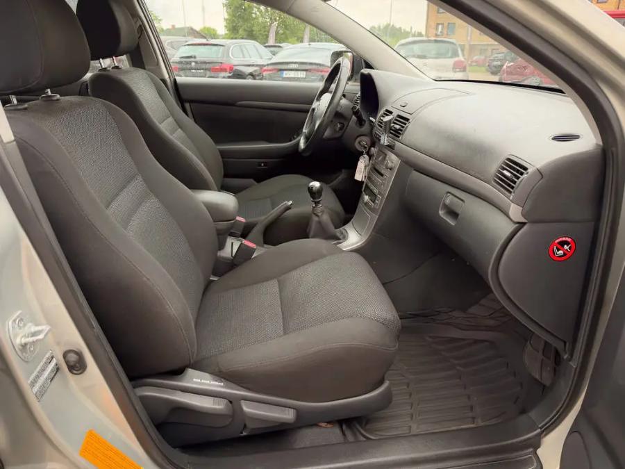 Pelēks Toyota Avensis 2008 Jelgava, ar dzinēja tilpumu 2.00 L un nobraukumu 285 tūkst. km par 1750 €, foto 11 vietnē AUTOMOTO.COM.LV