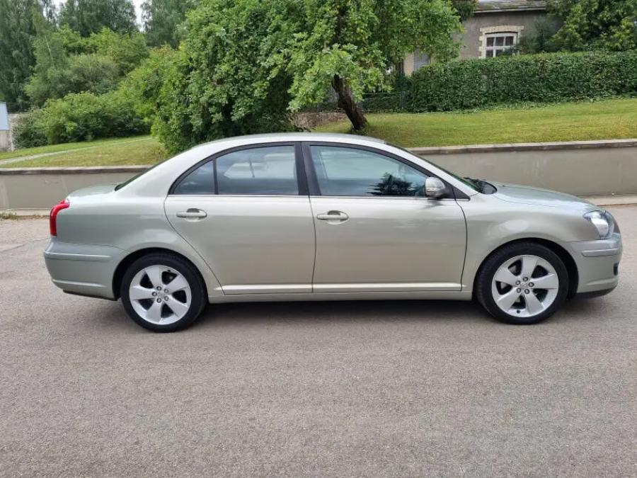 Серый Тойота Авенсис 2008 в Екабпилс, объемом двигателя 2.00 л и пробегом 264 тыс. км за 3950 €, фото 4 на AUTOMOTO.COM.LV