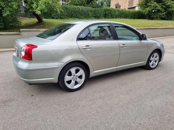 Pelēks Toyota Avensis 2008 Jēkabpils, ar dzinēja tilpumu 2.00 L un nobraukumu 264 tūkst. km par 3950 €, foto 4 vietnē AUTOMOTO.COM.LV