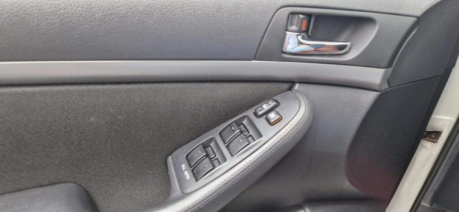 Pelēks Toyota Avensis 2008 Rīga, ar dzinēja tilpumu 2.00 L un nobraukumu 260 tūkst. km par 3450 €, foto 15 vietnē AUTOMOTO.COM.LV