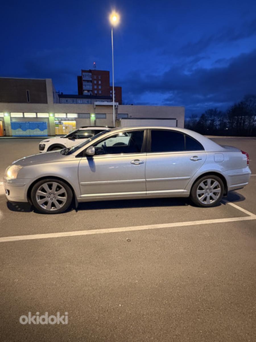 Pelēks Toyota Avensis 2008 Mardu, ar dzinēja tilpumu 2.00 L un nobraukumu 195 tūkst. km par 3500 €, foto 3 vietnē AUTOMOTO.COM.LV