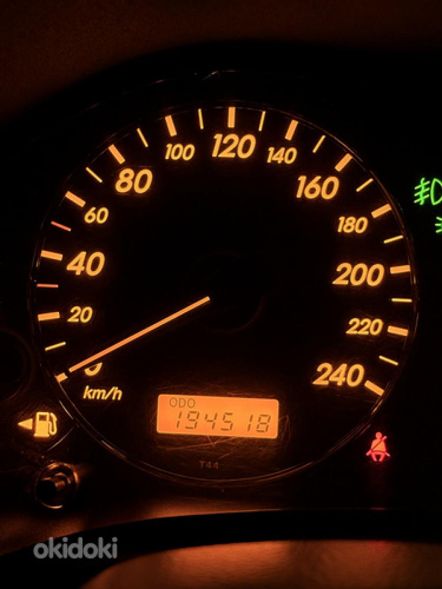 Pelēks Toyota Avensis 2008 Mardu, ar dzinēja tilpumu 2.00 L un nobraukumu 195 tūkst. km par 3500 €, foto 8 vietnē AUTOMOTO.COM.LV