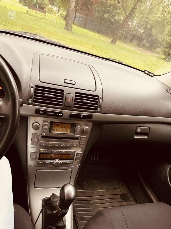 Grey Toyota Avensis 2008 in Vilnius, with an engine capacity of 1.79 L and mileage of 260 thousand km for 3000 €, photo 10 on AUTOMOTO.COM.LV