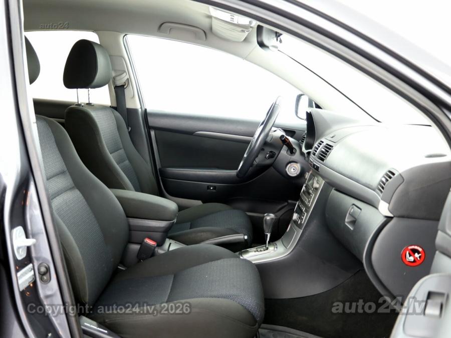 Pelēks Toyota Avensis 2008 Tallina, ar dzinēja tilpumu 2.00 L un nobraukumu 219 tūkst. km par 2999 €, foto 7 vietnē AUTOMOTO.COM.LV