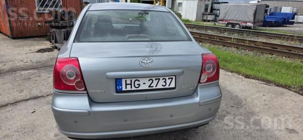 Pelēks Toyota Avensis 2008 Rīga, ar dzinēja tilpumu 2.00 L un nobraukumu 303 tūkst. km par 1200 €, foto 2 vietnē AUTOMOTO.COM.LV