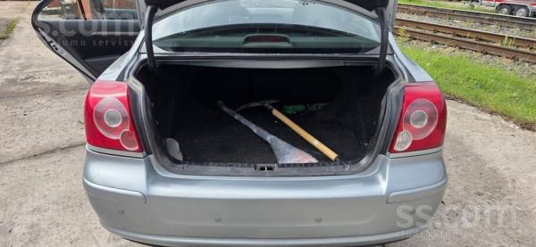 Pelēks Toyota Avensis 2008 Rīga, ar dzinēja tilpumu 2.00 L un nobraukumu 303 tūkst. km par 1200 €, foto 9 vietnē AUTOMOTO.COM.LV