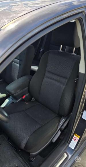 Pelēks Toyota Avensis 2008 Viļņa, ar dzinēja tilpumu 2.00 L un nobraukumu 108 tūkst. km par 4900 €, foto 12 vietnē AUTOMOTO.COM.LV