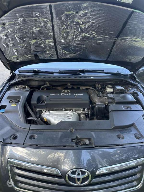 Pelēks Toyota Avensis 2008 Druskininkai, ar dzinēja tilpumu 2.36 L un nobraukumu 183 tūkst. km par 2990 €, foto 6 vietnē AUTOMOTO.COM.LV