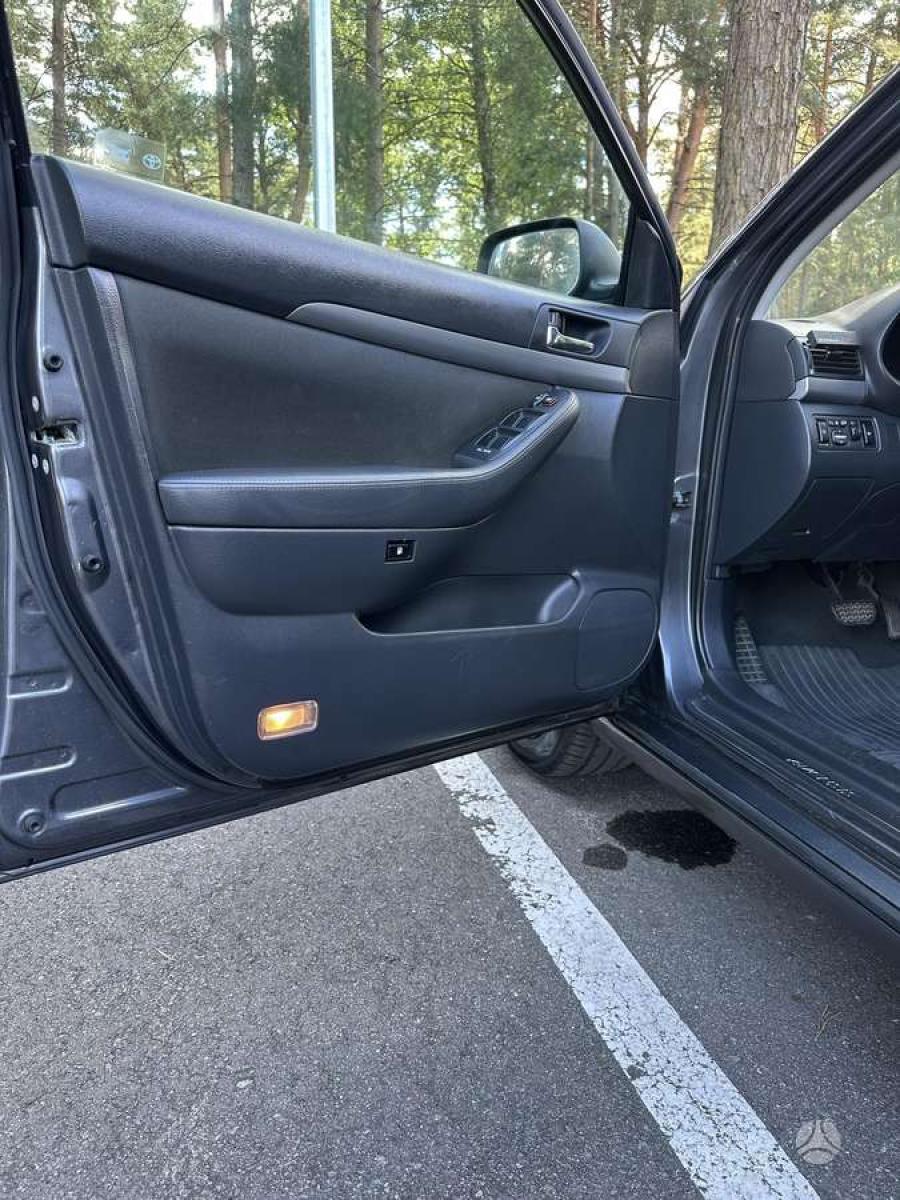 Pelēks Toyota Avensis 2008 Druskininkai, ar dzinēja tilpumu 2.36 L un nobraukumu 183 tūkst. km par 2990 €, foto 9 vietnē AUTOMOTO.COM.LV