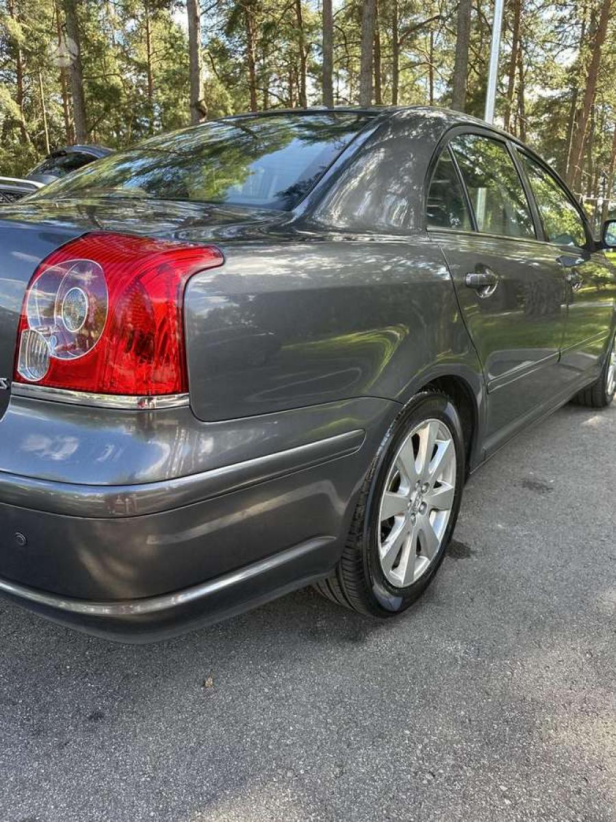 Pelēks Toyota Avensis 2008 Druskininkai, ar dzinēja tilpumu 2.36 L un nobraukumu 183 tūkst. km par 2990 €, foto 23 vietnē AUTOMOTO.COM.LV