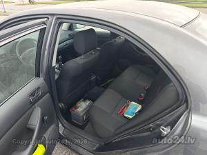 Pelēks Toyota Avensis 2008 Tallina, ar dzinēja tilpumu 1.60 L un nobraukumu 132 tūkst. km par 2000 €, foto 7 vietnē AUTOMOTO.COM.LV