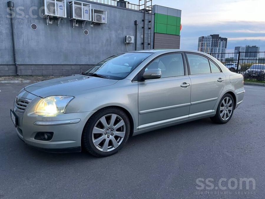 Grey Toyota Avensis 2008 in Riga, with an engine capacity of 2.00 L and mileage of 191 thousand km for 4000 €, photo 3 on AUTOMOTO.COM.LV