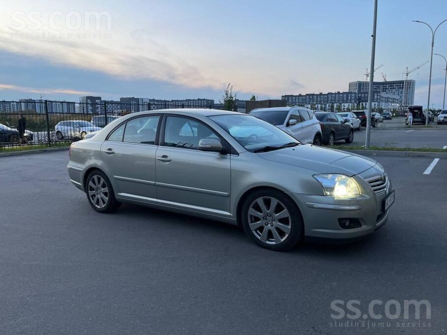 Grey Toyota Avensis 2008 in Riga, with an engine capacity of 2.00 L and mileage of 191 thousand km for 4000 €, photo 4 on AUTOMOTO.COM.LV