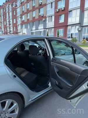Grey Toyota Avensis 2008 in Riga, with an engine capacity of 2.00 L and mileage of 191 thousand km for 4000 €, photo 8 on AUTOMOTO.COM.LV