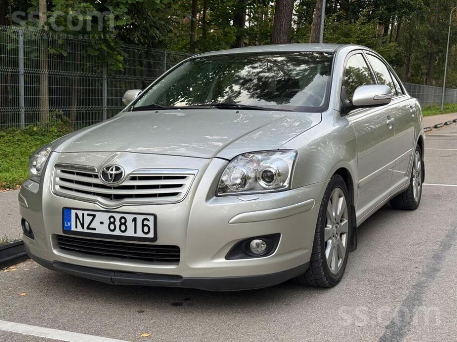 Pelēks Toyota Avensis 2008 Rīga, ar dzinēja tilpumu 2.00 L un nobraukumu 189 tūkst. km par 2800 €, foto 1 vietnē AUTOMOTO.COM.LV