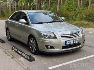 Pelēks Toyota Avensis 2008 Rīga, ar dzinēja tilpumu 2.00 L un nobraukumu 189 tūkst. km par 2800 €, foto 3 vietnē AUTOMOTO.COM.LV