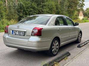 Pelēks Toyota Avensis 2008 Rīga, ar dzinēja tilpumu 2.00 L un nobraukumu 189 tūkst. km par 2800 €, foto 4 vietnē AUTOMOTO.COM.LV