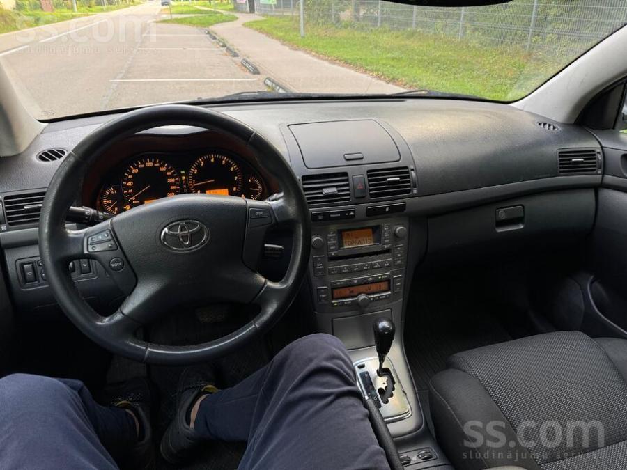 Pelēks Toyota Avensis 2008 Rīga, ar dzinēja tilpumu 2.00 L un nobraukumu 189 tūkst. km par 2800 €, foto 6 vietnē AUTOMOTO.COM.LV