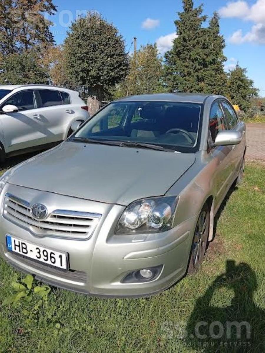Серый Тойота Авенсис 2008 в Лиепая, объемом двигателя 1.80 л и пробегом 220 тыс. км за 3000 €, фото 1 на AUTOMOTO.COM.LV