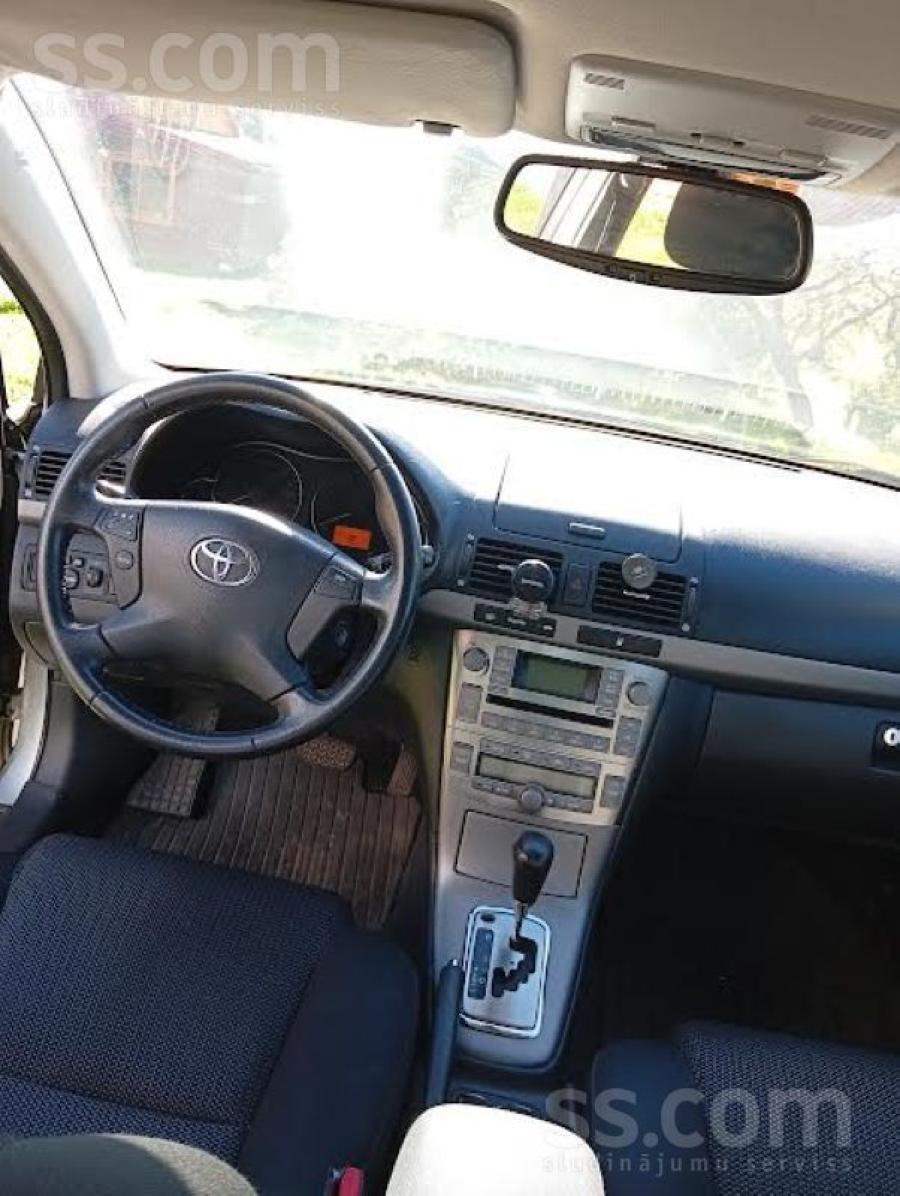 Серый Тойота Авенсис 2008 в Лиепая, объемом двигателя 1.80 л и пробегом 220 тыс. км за 3000 €, фото 3 на AUTOMOTO.COM.LV