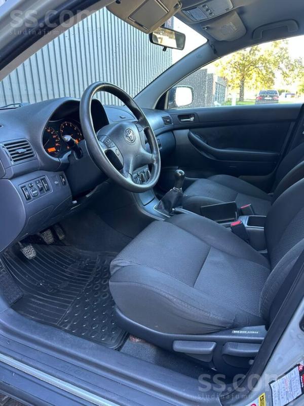 Pelēks Toyota Avensis 2008 Jelgava, ar dzinēja tilpumu 1.60 L un nobraukumu 297 tūkst. km par 1800 €, foto 11 vietnē AUTOMOTO.COM.LV
