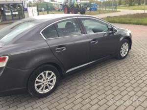 Pelēks Toyota Avensis 2009 Jēkabpils, ar dzinēja tilpumu 2.00 L un nobraukumu 222 tūkst. km par 1300 €, foto 3 vietnē AUTOMOTO.COM.LV