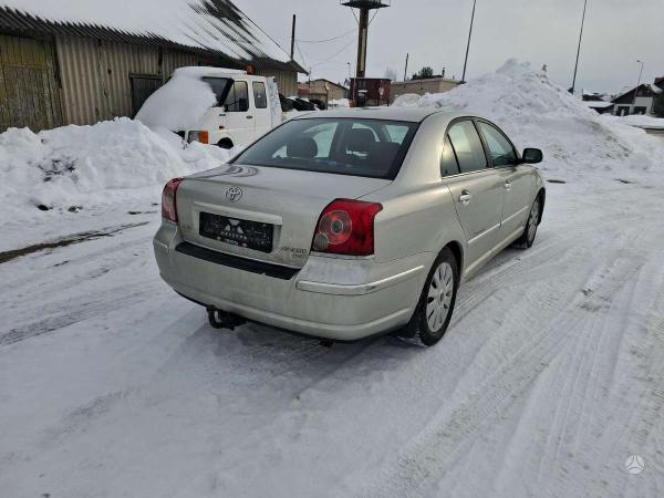 Pelēks Toyota Avensis 2009 Pakruojis, ar dzinēja tilpumu 2.00 L un nobraukumu 368 tūkst. km par 1350 €, foto 4 vietnē AUTOMOTO.COM.LV