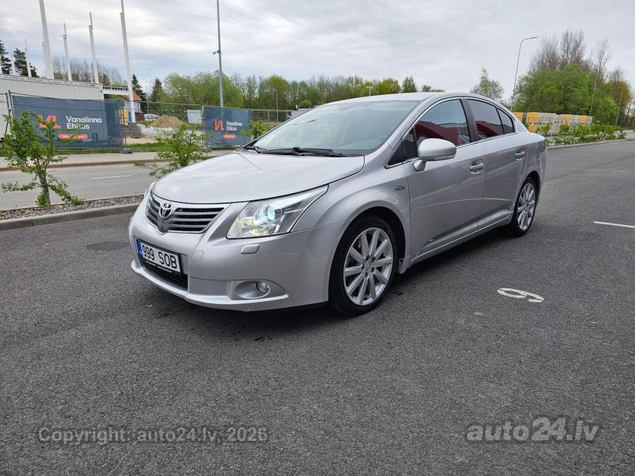 Pelēks Toyota Avensis 2009 Tallina, ar dzinēja tilpumu 2.20 L un nobraukumu 224 tūkst. km par 6100 €, foto 1 vietnē AUTOMOTO.COM.LV