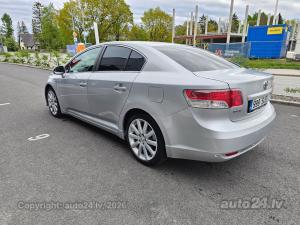 Pelēks Toyota Avensis 2009 Tallina, ar dzinēja tilpumu 2.20 L un nobraukumu 224 tūkst. km par 6100 €, foto 3 vietnē AUTOMOTO.COM.LV