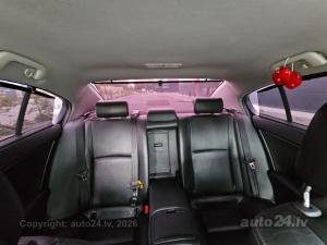Pelēks Toyota Avensis 2009 Tallina, ar dzinēja tilpumu 2.20 L un nobraukumu 224 tūkst. km par 6100 €, foto 13 vietnē AUTOMOTO.COM.LV