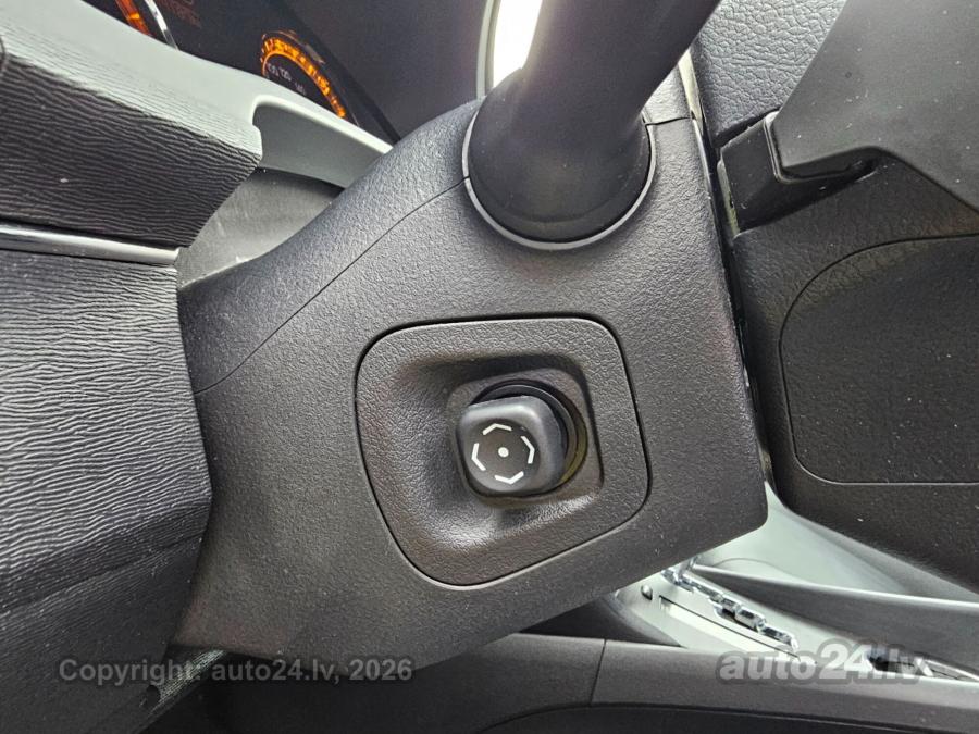 Pelēks Toyota Avensis 2009 Tallina, ar dzinēja tilpumu 2.20 L un nobraukumu 224 tūkst. km par 6100 €, foto 16 vietnē AUTOMOTO.COM.LV