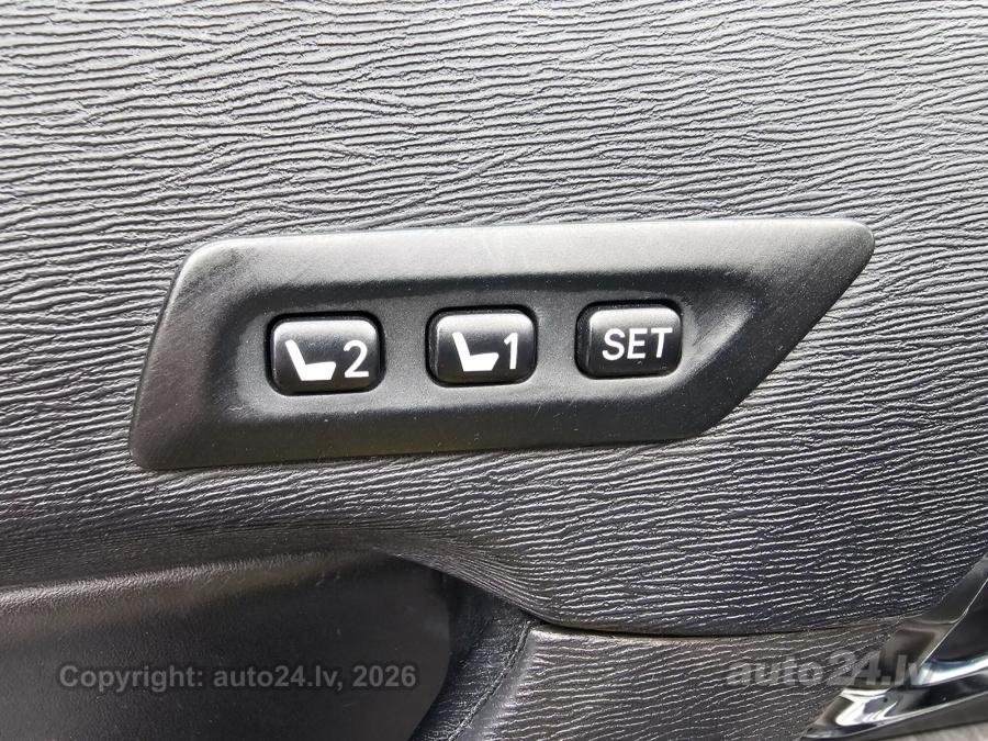 Pelēks Toyota Avensis 2009 Tallina, ar dzinēja tilpumu 2.20 L un nobraukumu 224 tūkst. km par 6100 €, foto 19 vietnē AUTOMOTO.COM.LV