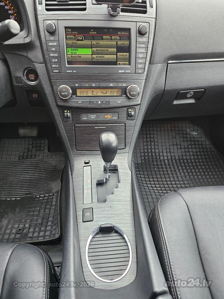 Pelēks Toyota Avensis 2009 Tallina, ar dzinēja tilpumu 2.20 L un nobraukumu 224 tūkst. km par 6100 €, foto 24 vietnē AUTOMOTO.COM.LV