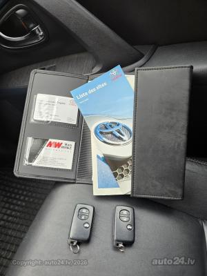 Pelēks Toyota Avensis 2009 Tallina, ar dzinēja tilpumu 2.20 L un nobraukumu 224 tūkst. km par 6100 €, foto 30 vietnē AUTOMOTO.COM.LV