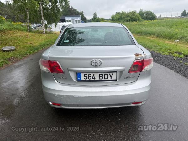 Grey Toyota Avensis 2009 in Tallinn, with an engine capacity of 1.80 L and mileage of 340 thousand km for 2599 €, photo 5 on AUTOMOTO.COM.LV