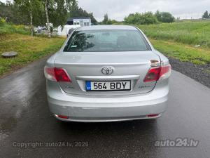 Grey Toyota Avensis 2009 in Tallinn, with an engine capacity of 1.80 L and mileage of 340 thousand km for 2599 €, photo 6 on AUTOMOTO.COM.LV