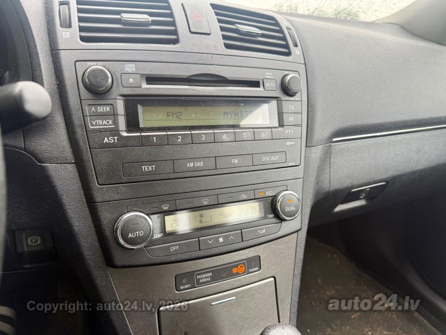 Grey Toyota Avensis 2009 in Tallinn, with an engine capacity of 1.80 L and mileage of 340 thousand km for 2599 €, photo 10 on AUTOMOTO.COM.LV