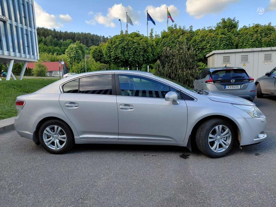 Grey Toyota Avensis 2009 in Vilnius, with an engine capacity of 1.99 L and mileage of 232 thousand km for 5990 €, photo 11 on AUTOMOTO.COM.LV