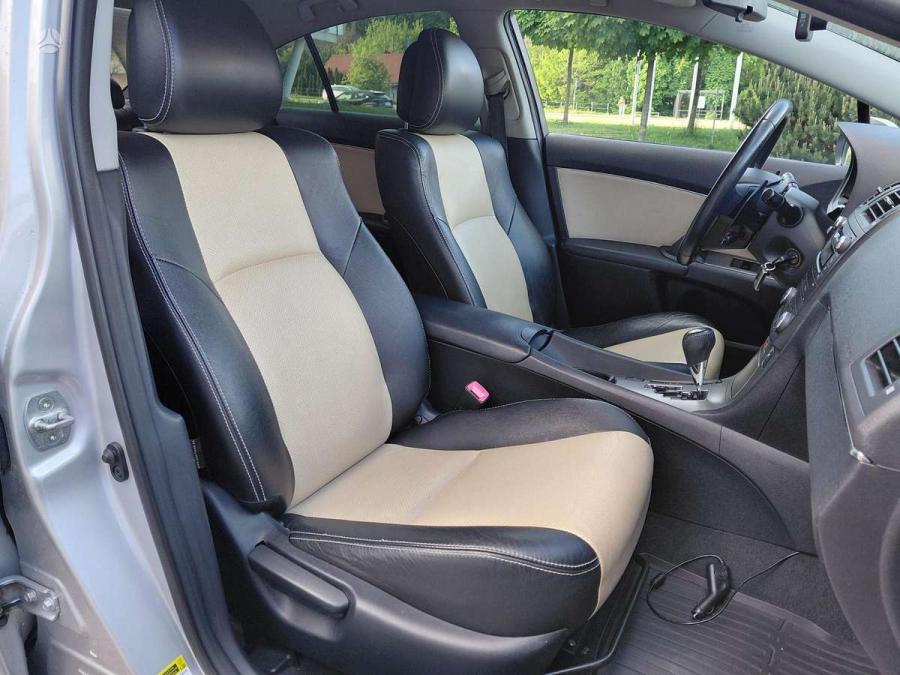 Grey Toyota Avensis 2009 in Vilnius, with an engine capacity of 1.99 L and mileage of 232 thousand km for 5990 €, photo 22 on AUTOMOTO.COM.LV