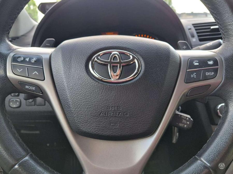 Grey Toyota Avensis 2009 in Vilnius, with an engine capacity of 1.99 L and mileage of 232 thousand km for 5990 €, photo 25 on AUTOMOTO.COM.LV