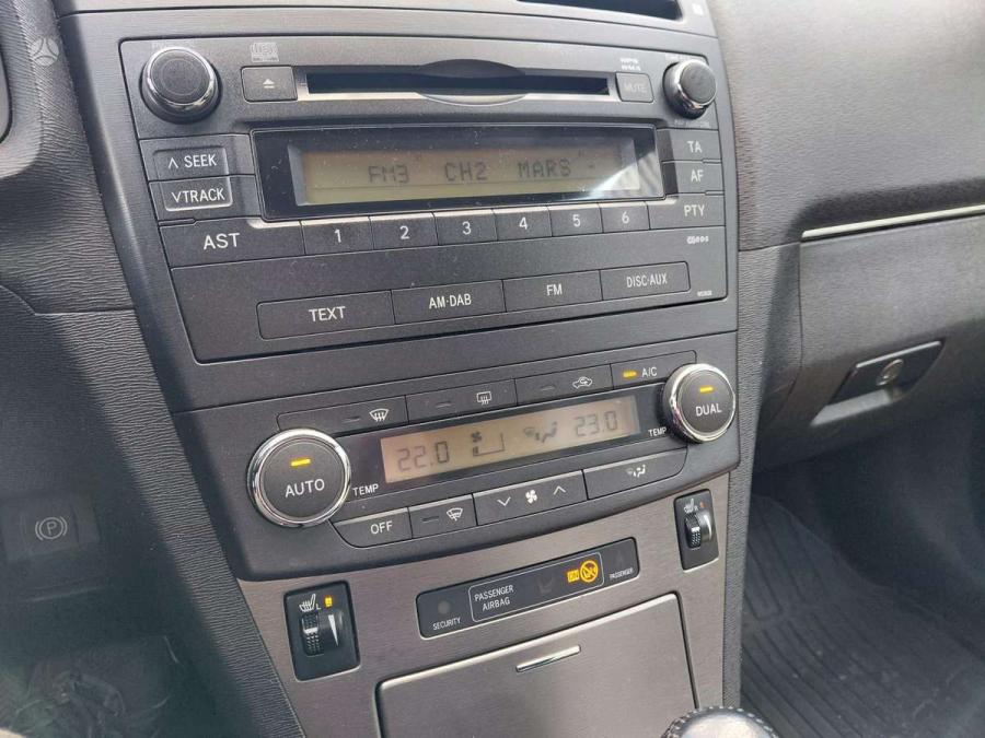 Grey Toyota Avensis 2009 in Vilnius, with an engine capacity of 1.99 L and mileage of 232 thousand km for 5990 €, photo 27 on AUTOMOTO.COM.LV