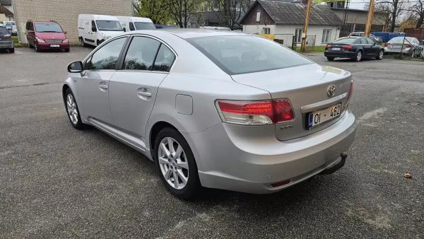 Grey Toyota Avensis 2009 in Riga, with an engine capacity of 2.20 L and mileage of 168 thousand km for 5500 €, photo 7 on AUTOMOTO.COM.LV