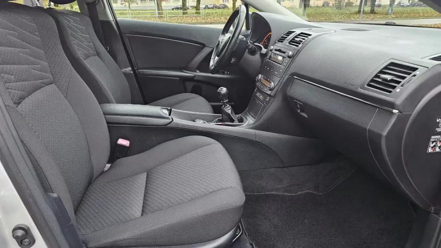 Серый Тойота Авенсис 2009 в Рига, объемом двигателя 2.20 л и пробегом 168 тыс. км за 5500 €, фото 19 на AUTOMOTO.COM.LV