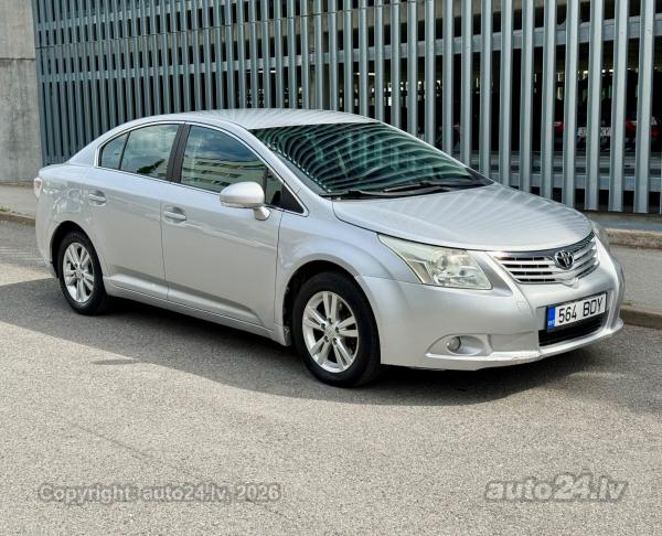 Pelēks Toyota Avensis 2009 Tallina, ar dzinēja tilpumu 1.80 L un nobraukumu 330 tūkst. km par 2999 €, foto 1 vietnē AUTOMOTO.COM.LV